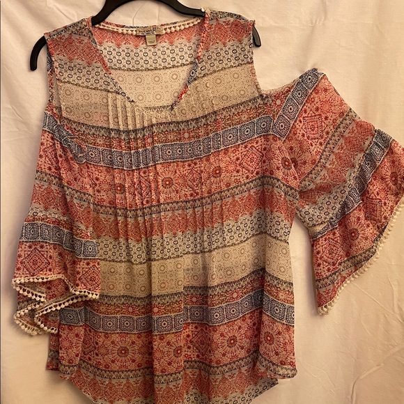 ONE WORLD | Tops | One World Xl Peekaboo Shoulder | Poshmark